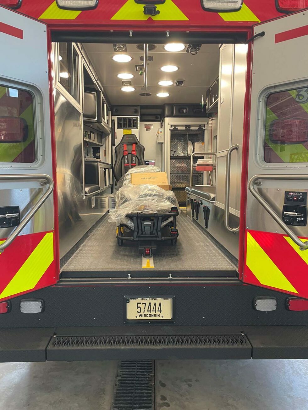 Janesville (WI) Fire Department Gets New Horton Type 1 4x4 Ambulance ...