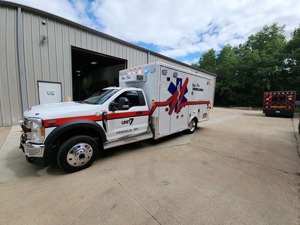 Van-Far (MO) Ambulance District Replaces Crashed Rig with AEV Type 1 ...