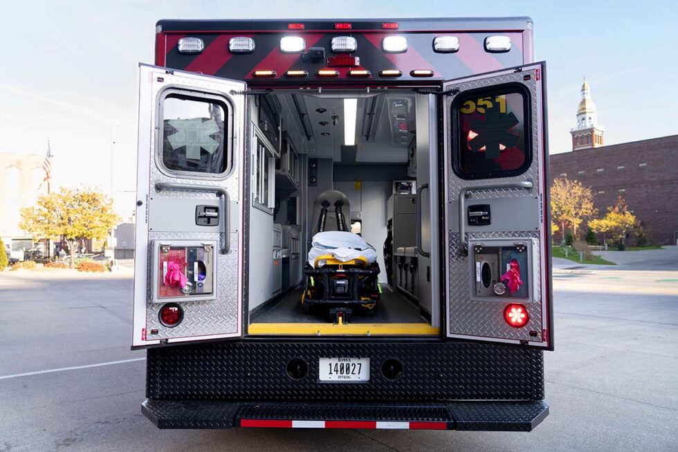 Dubuque (IA) Fire Department Goes to AEV for Two Type 1 4x4 Traumahawk ...